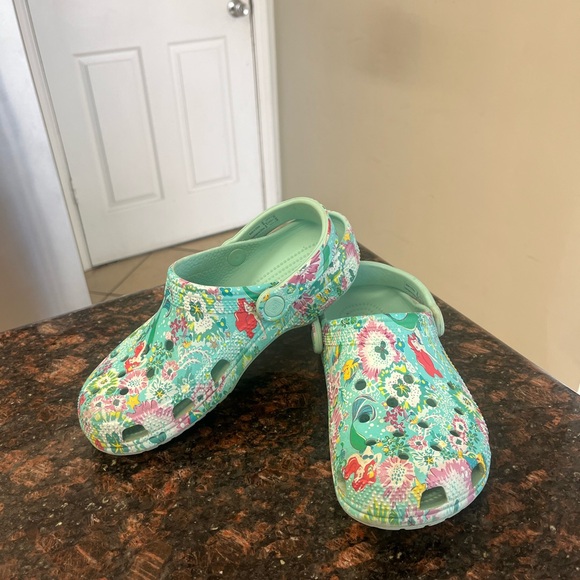 CROCS | Shoes | Disney Ariel Crocs Vera Bradley Collab Size J4 Little ...